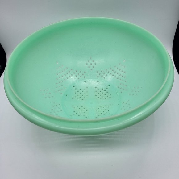 Tupperware | Kitchen | Vintage 3393 Mint Green Tupperware Strainer ...